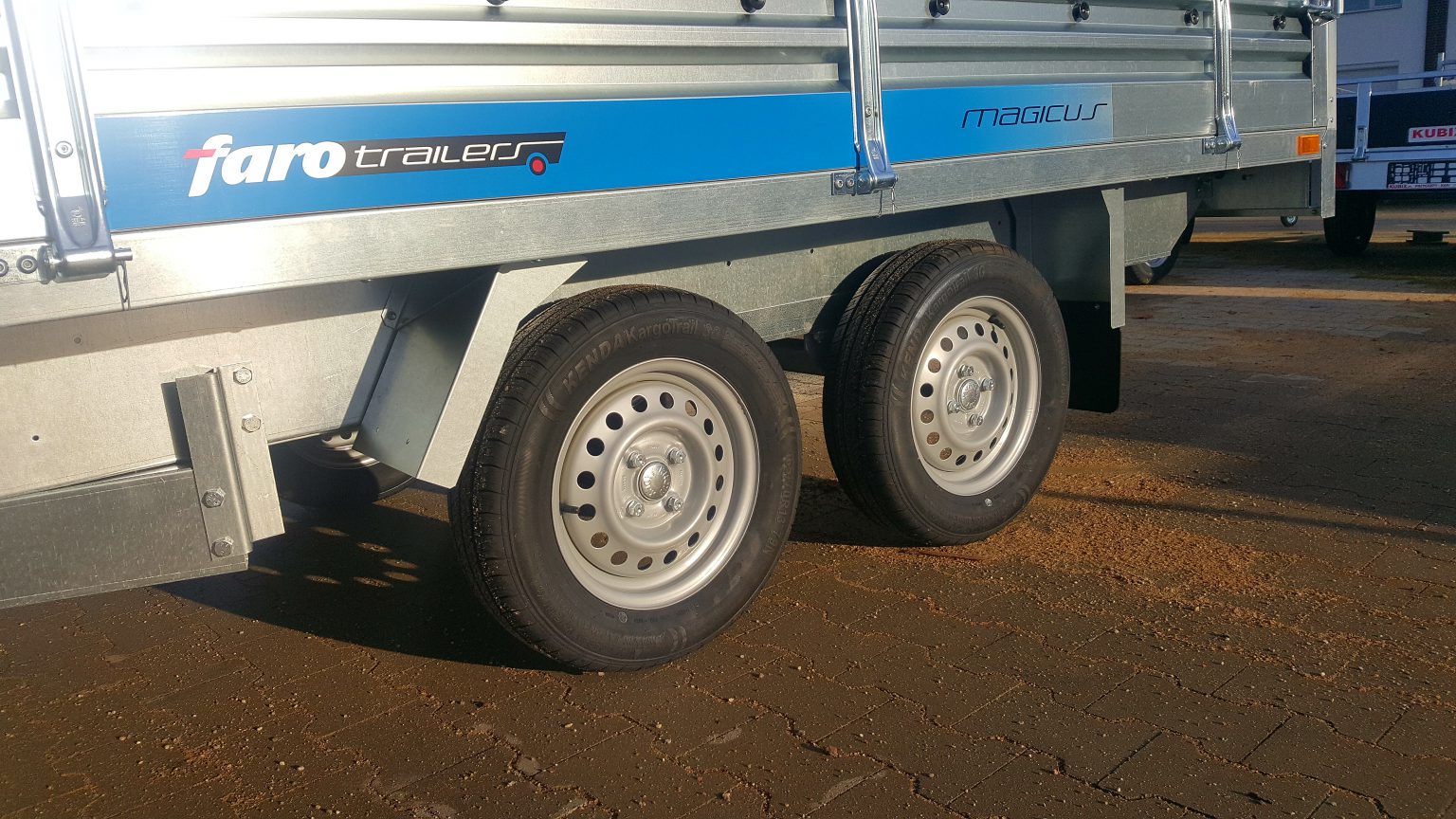 Twin-axle trailer Faro Magicus 300x150x35, GVW 750kg, wheels under the ...